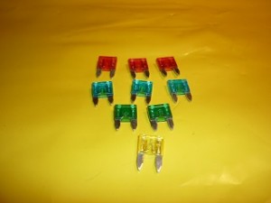 Fuse Set Internal for Mazda Bongo and Ford Freda Vehicles